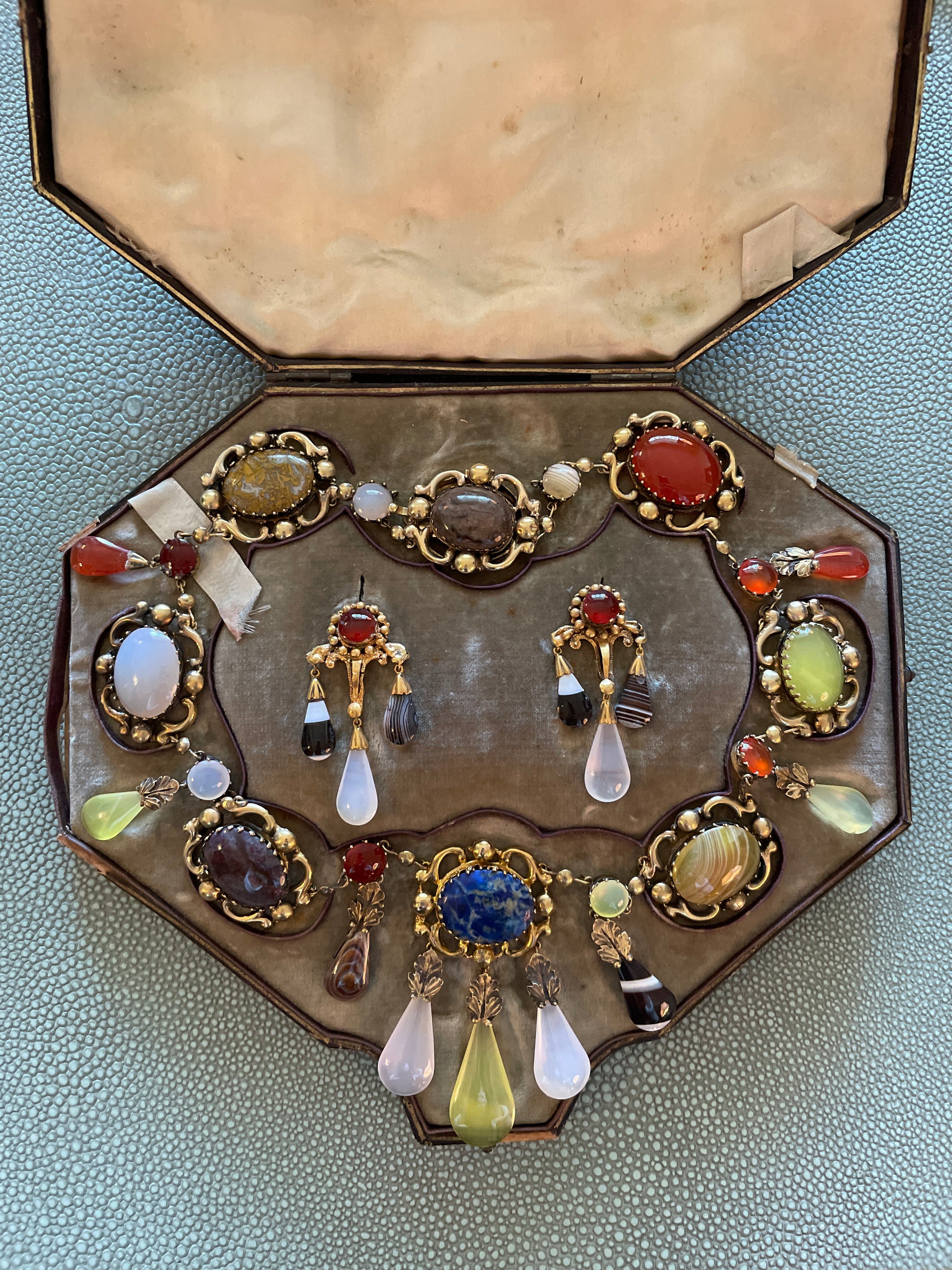 What Is a Parure? – Larkspur & Hawk