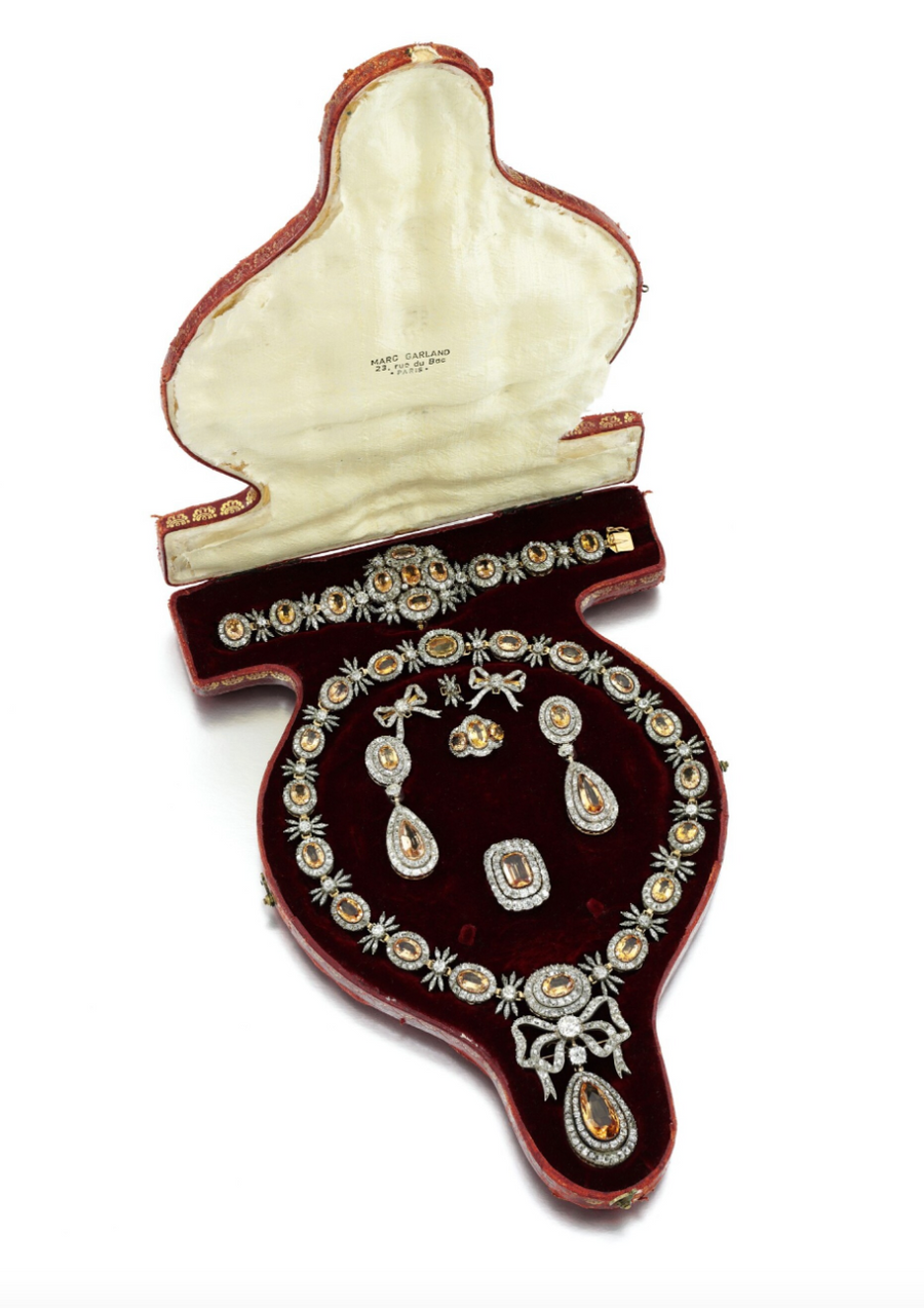 What Is a Parure? – Larkspur & Hawk